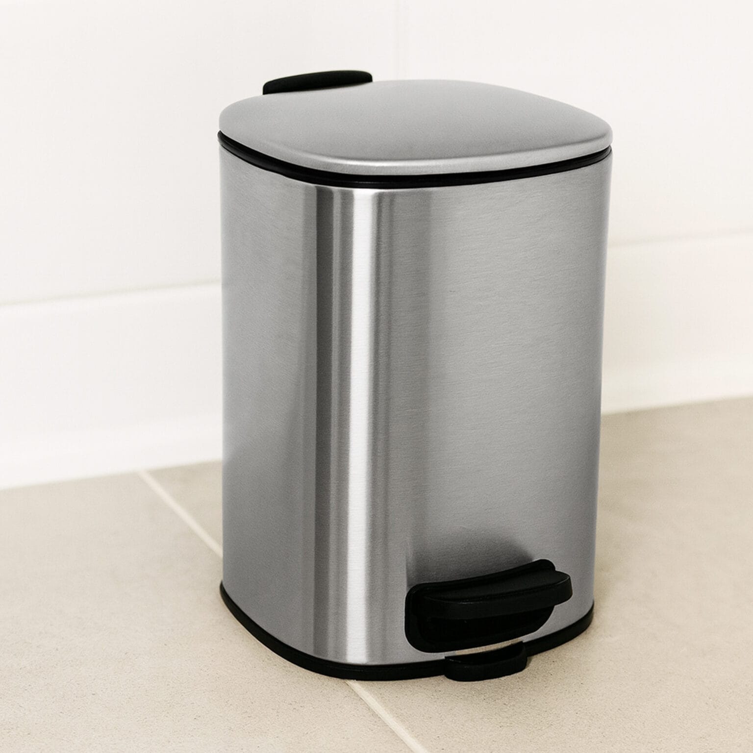Chrome Garbage Can with Lid